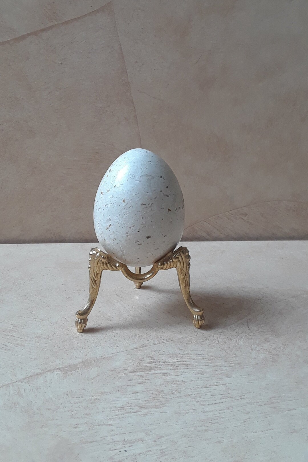 Off White Polished Stone Egg, Natural Stone Egg Paperweight, Decorative ...