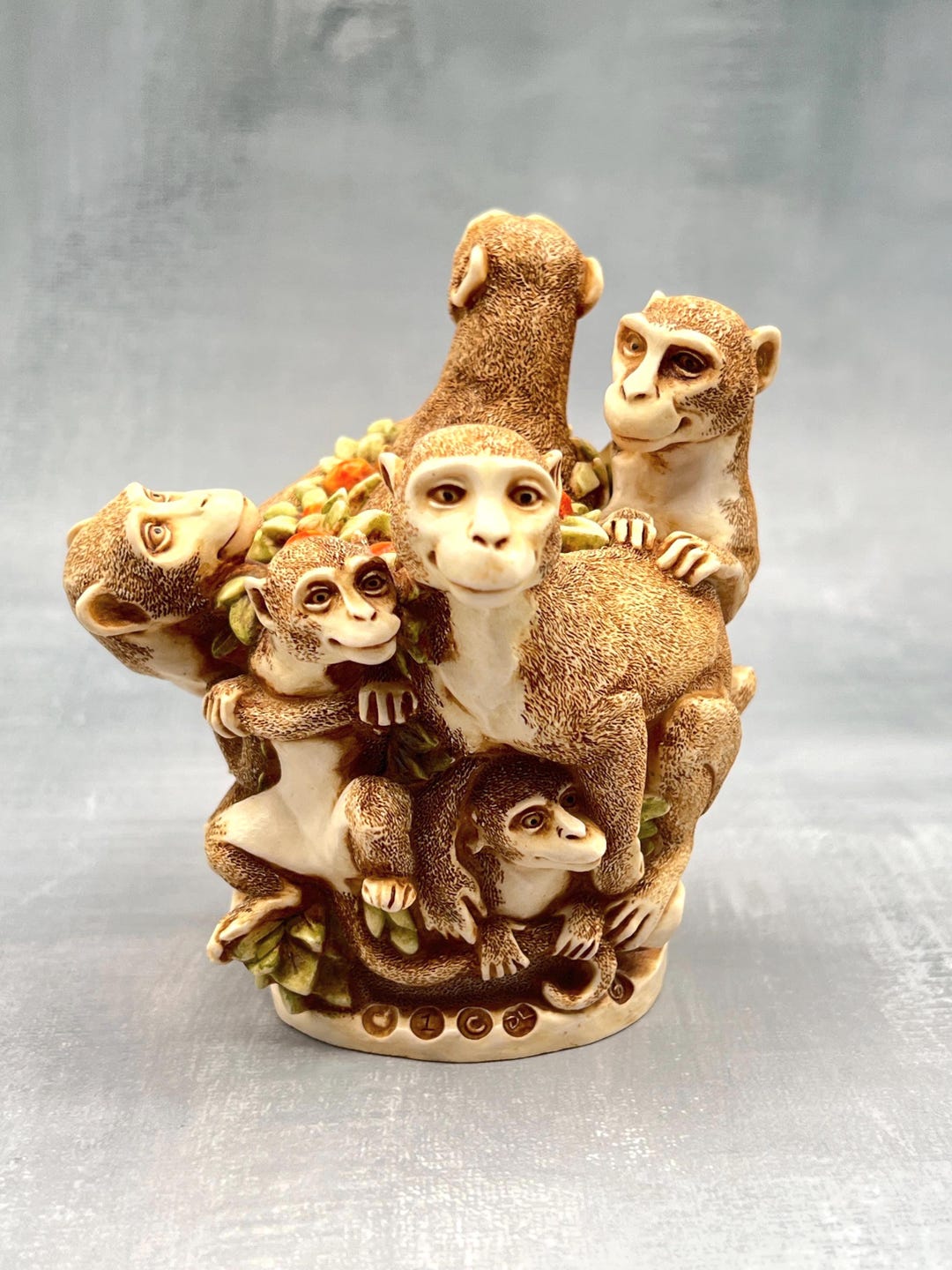 Monkey Family Reunion Trinket Box Figurine by Harmony Kingdom ...