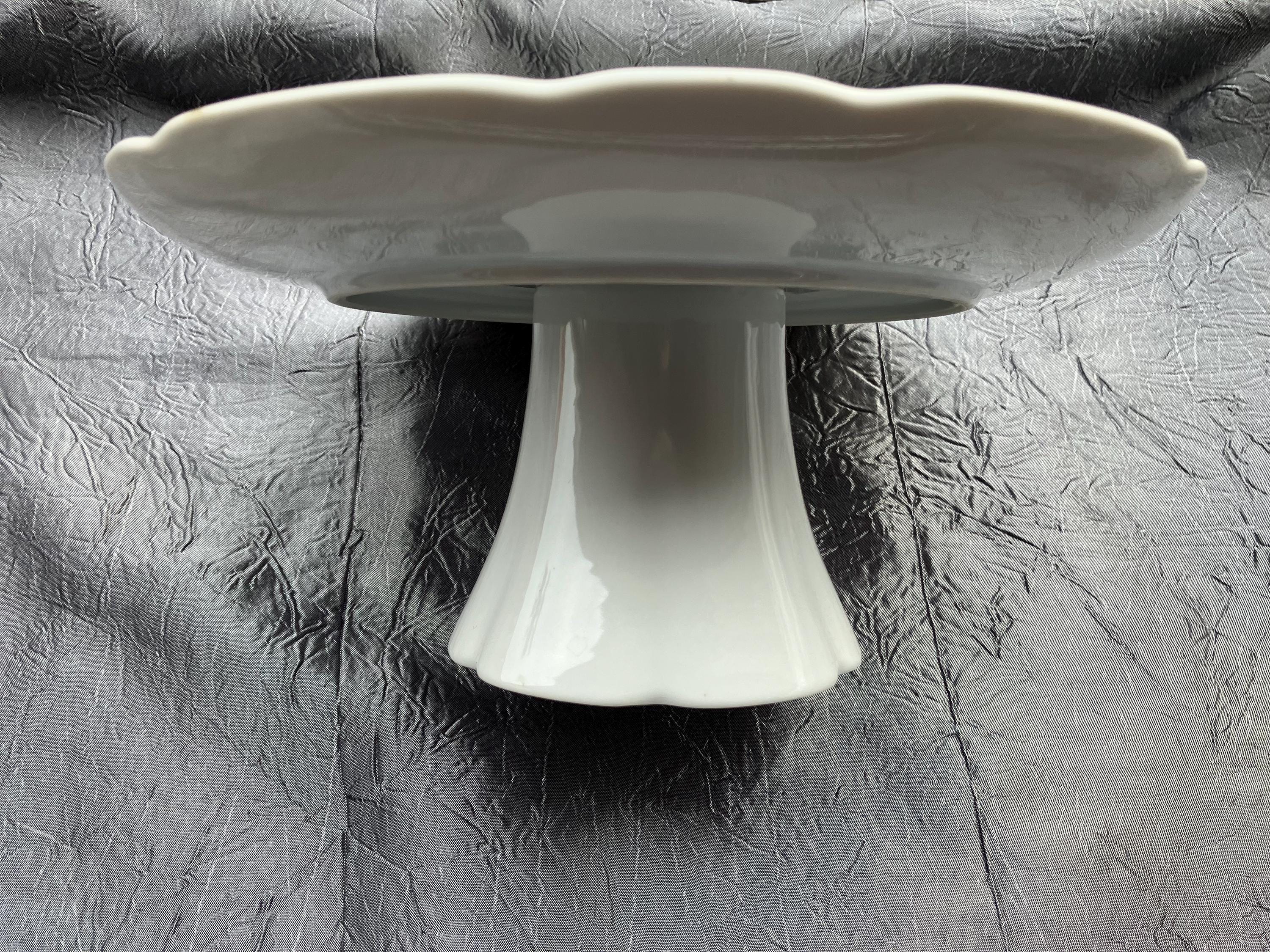 Discontinued Vintage Avon Footed Cake Plate With Currier & Ives “the ...
