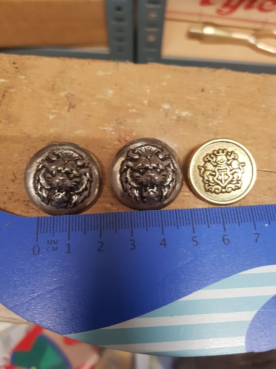 antique buttons 1900s? pieces victorian police? antiq… - Gem