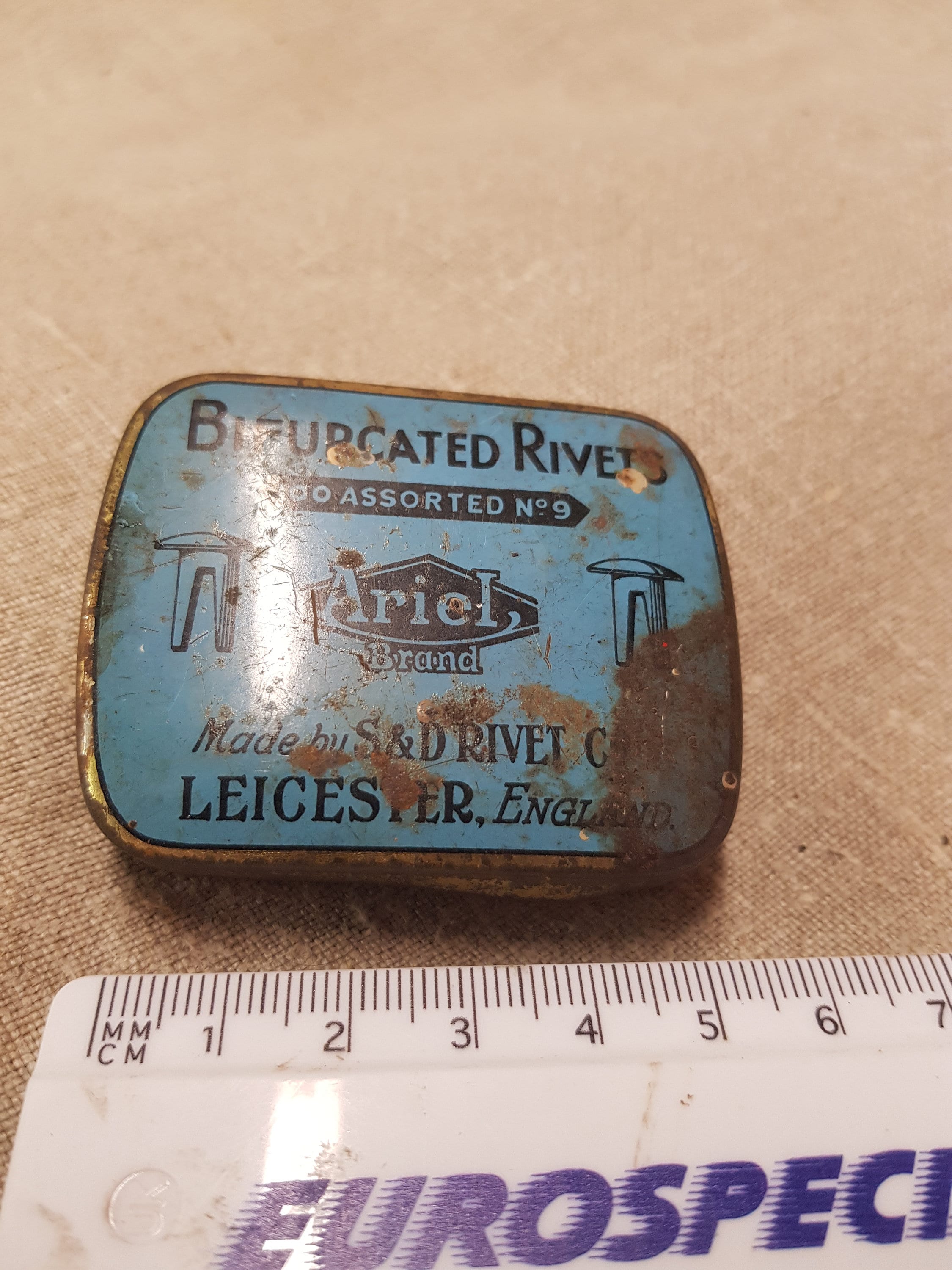 vintage old tin rivets tools british 1920s art deco font old advert ...