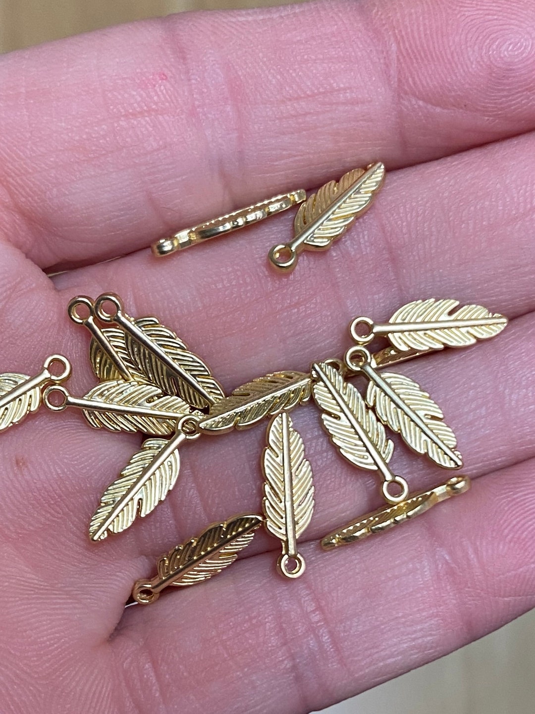 10 Double Sided 18K Gold Matte Tibetan Style Feathers 15mm (21262) - Etsy