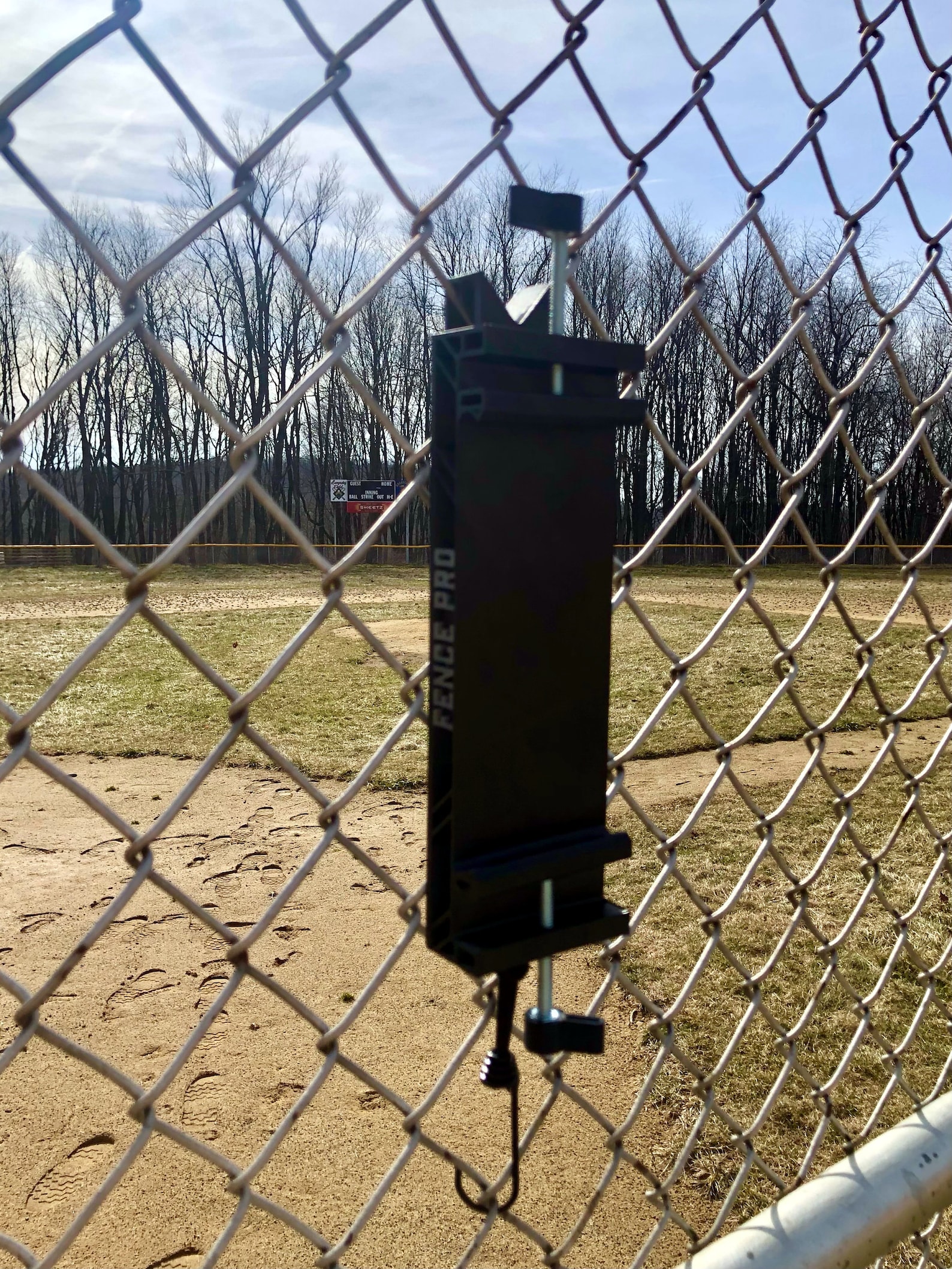 Fence Pro™ iPad Fence Mount – Chain Link Tablet Clamp for Baseball ...