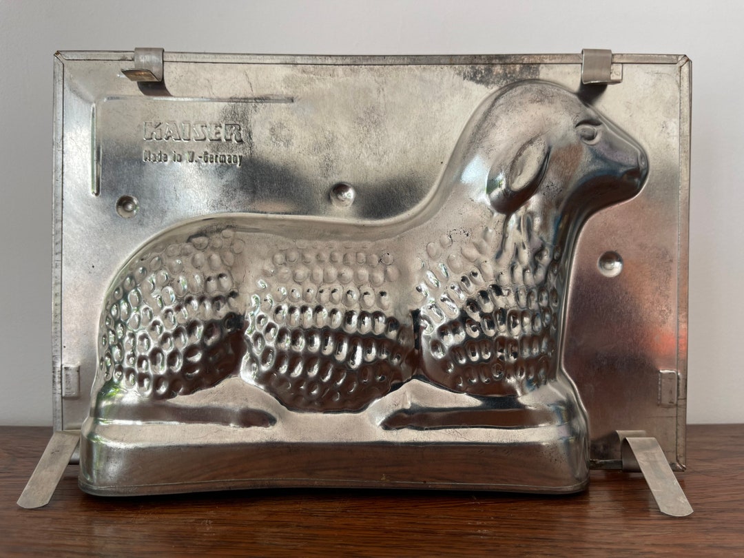 Kaiser W. Germany Lam Schaap Vorm Chocolade Vorm Mal Vintage - Etsy