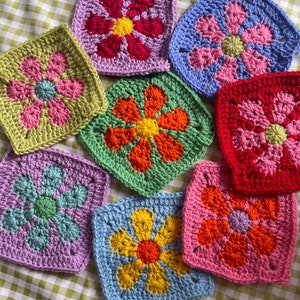 PDF Crochet Pattern- Retro Flower Square by Realm Designs - Etsy