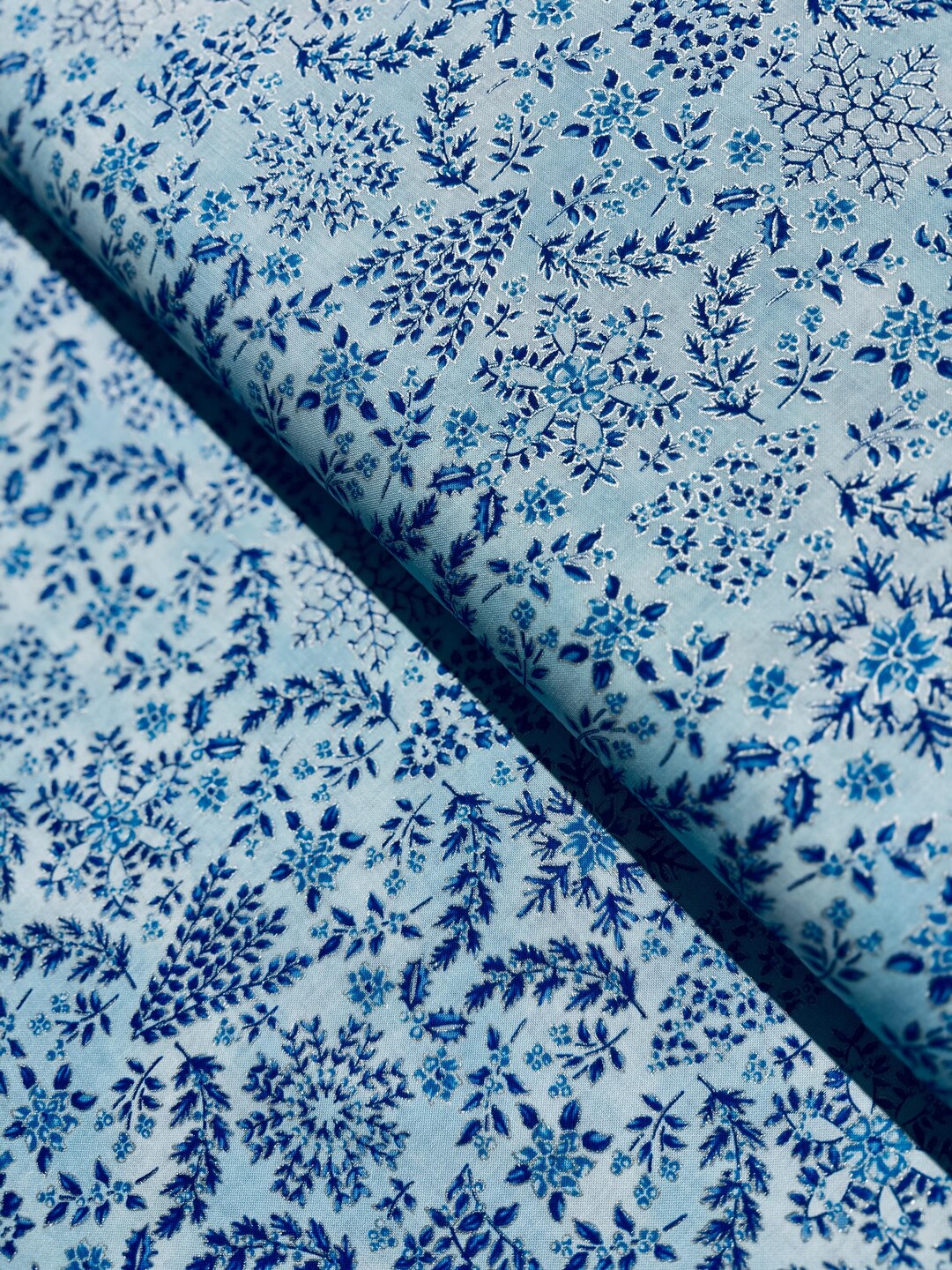 Holiday Flourish-snow Flower - Winter Foliage Sky Silver Fabric ...