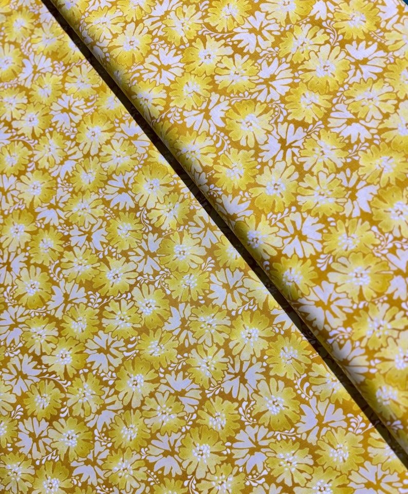 Daisy Blue - Graceful Garden Daffodil Fabric by Flaurie and Finch ...