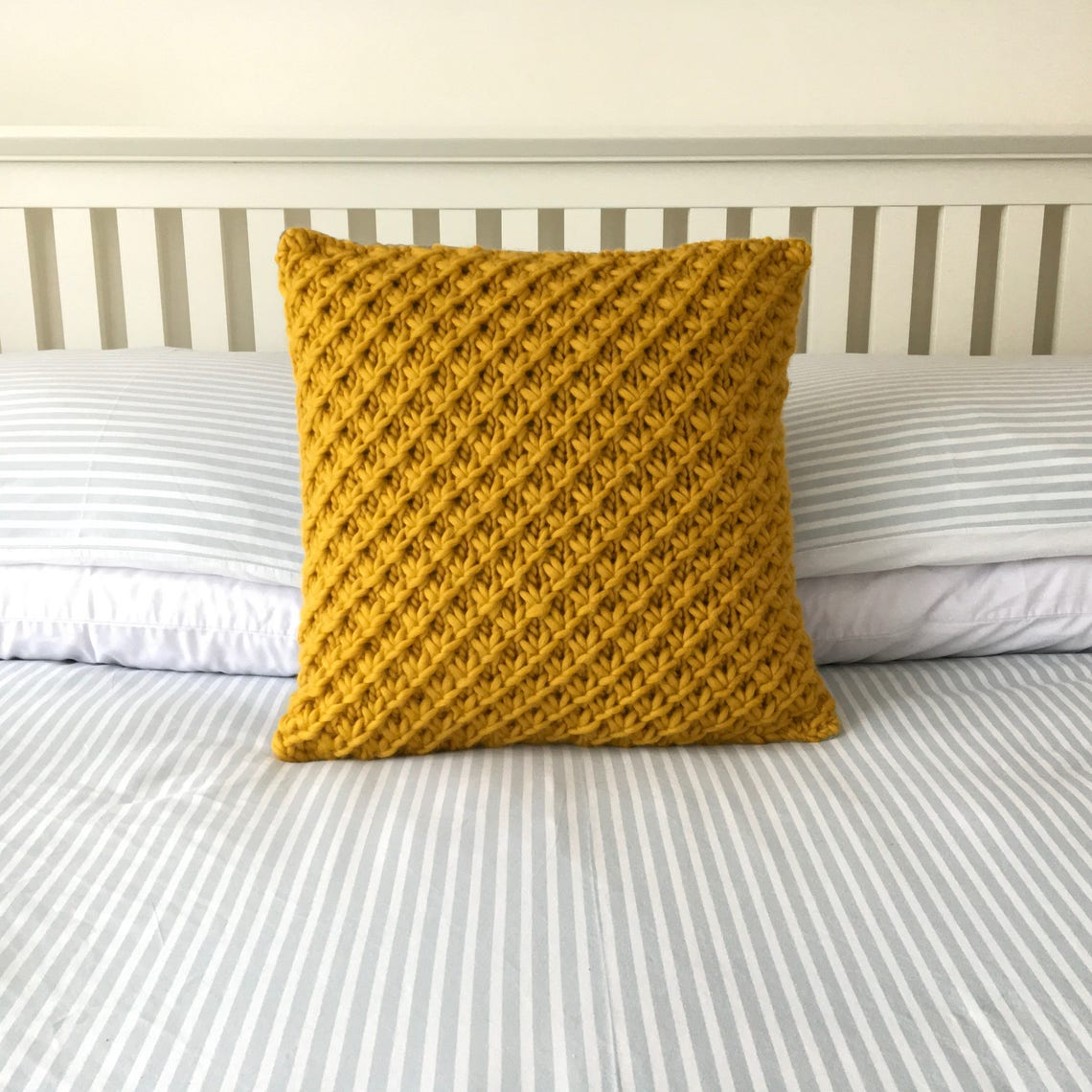 Knitted Cushion Knitting Pattern. Soft Chunky Knit Decorative Pillow ...