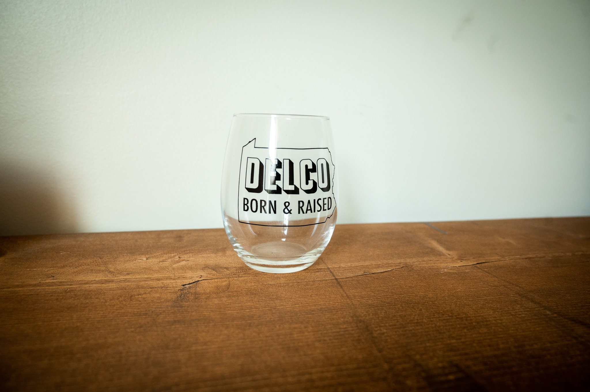 Delco Stemless Wine Glass | Pennsylvania Gift - Etsy