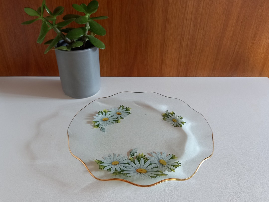 Vintage Glass Daisy Pattern Serving Dish /scalloped Daisy Dish - Etsy