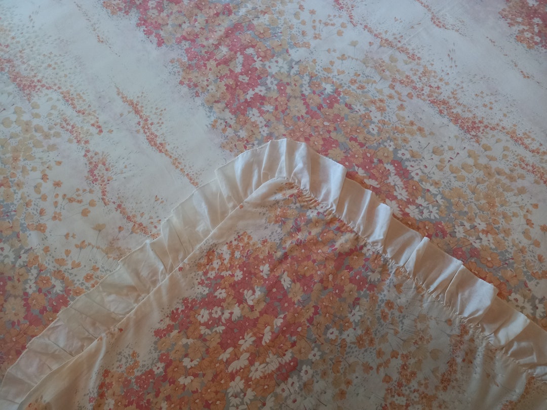 Vintage Double Bed Doona Cover / Ruffled Pink & Cream Doona / Floral ...