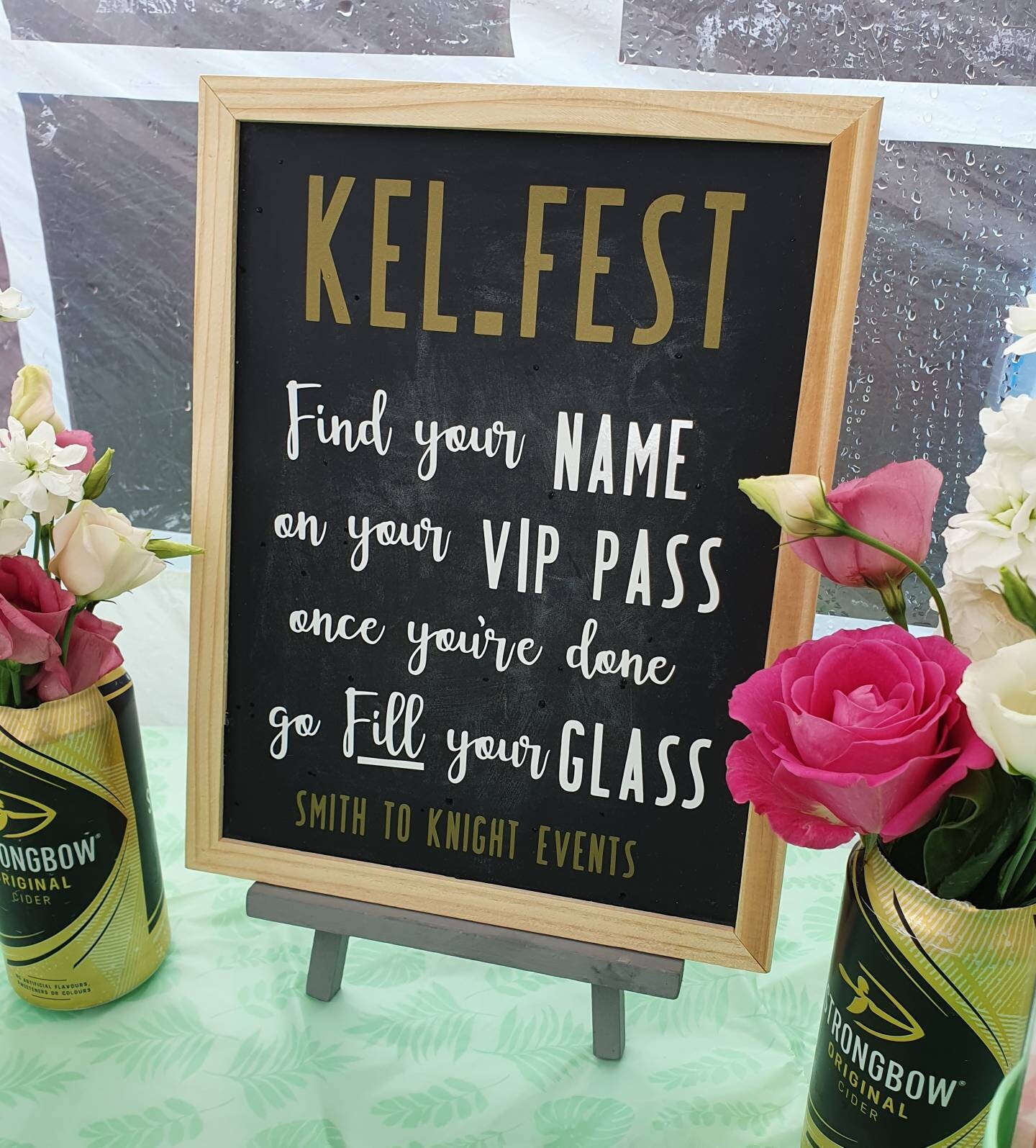 Hen Party Sign Find Your Glass VIP Pass Table Decor - Etsy UK