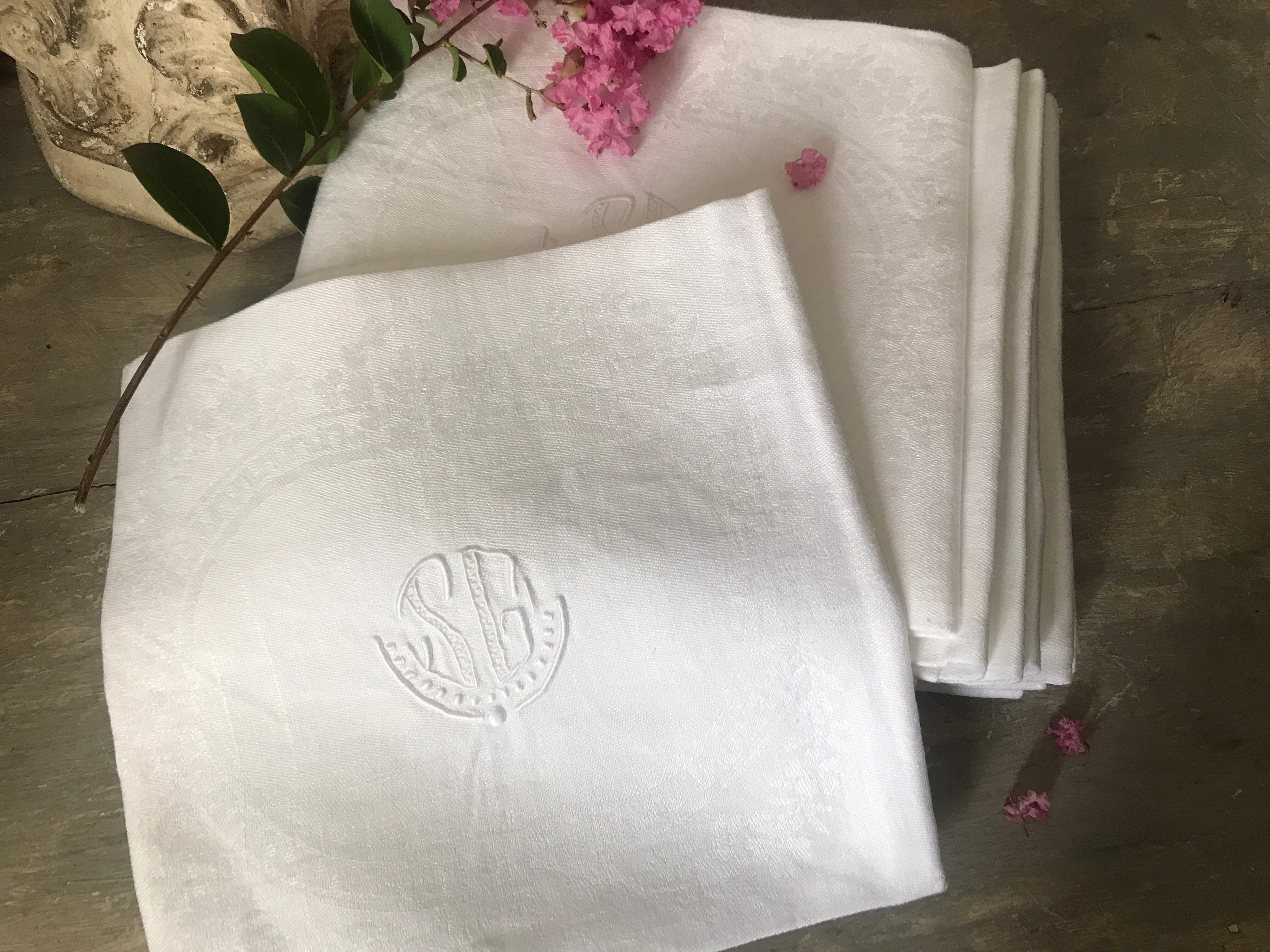 Vintage Set of 12 Embroidered Napkins - Etsy