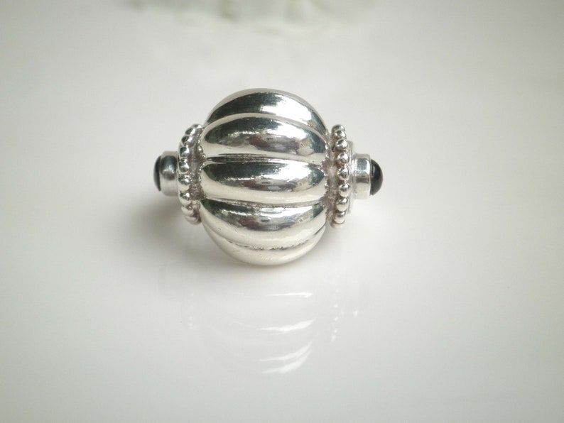 Vintage Signed DSE 925 Sterling Silver Scalloped Ribbed Dome Onyx Ring ...