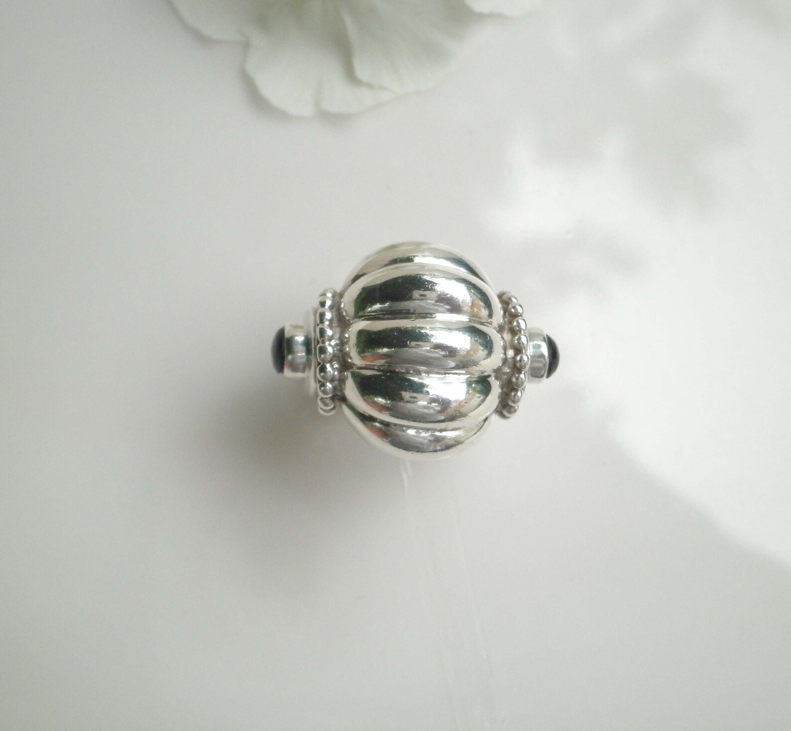 Vintage Signed DSE 925 Sterling Silver Scalloped Ribbed Dome Onyx Ring ...