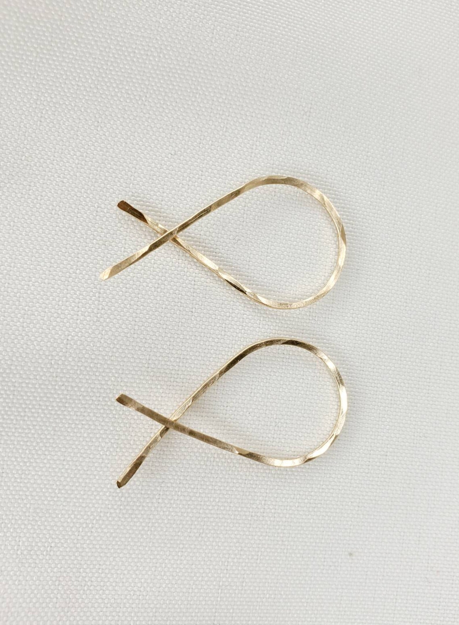 Small Criss Cross Threader Earrings 1 1/4 Inch Minimalist - Etsy
