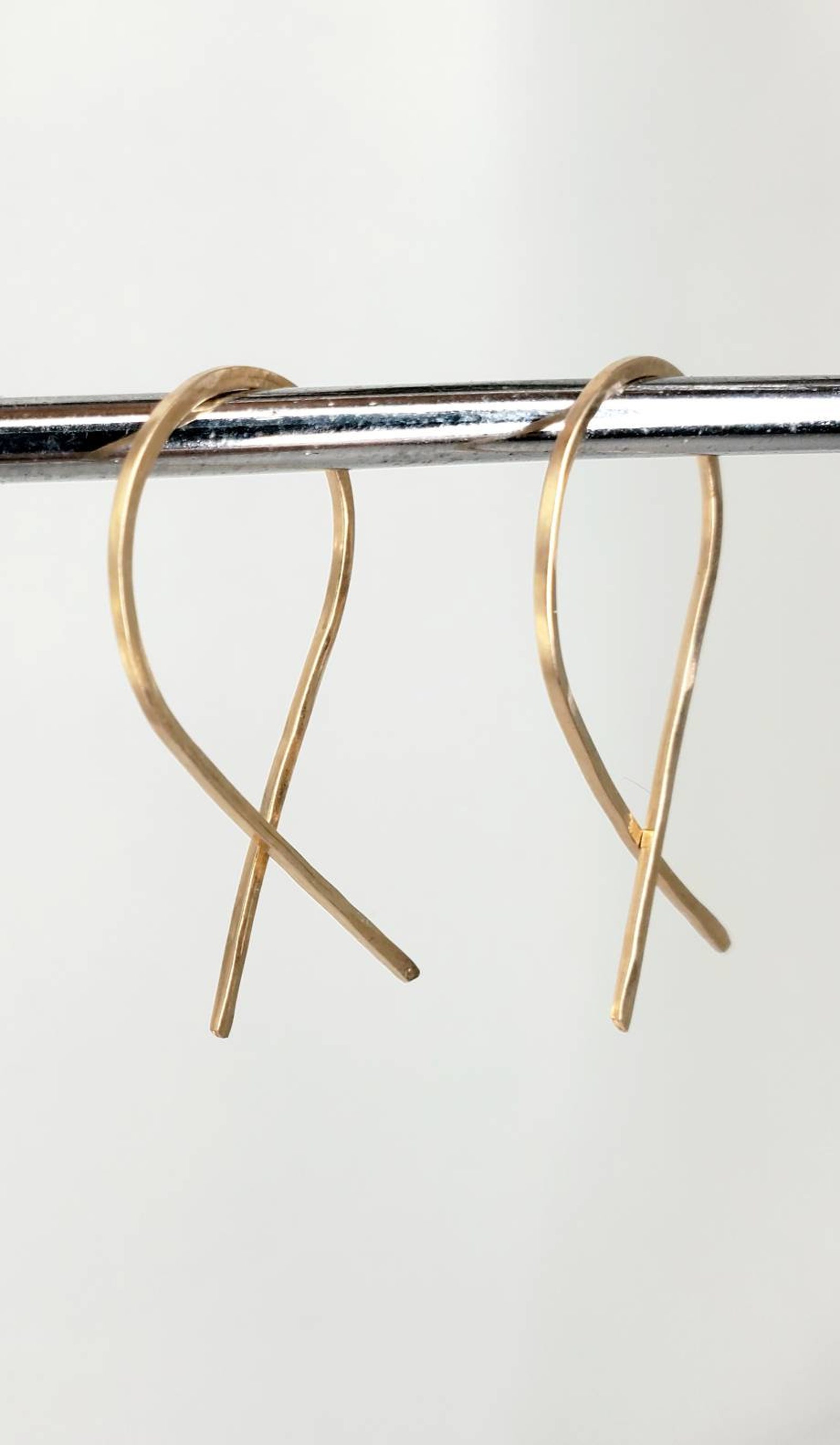 Small Criss Cross Threader Earrings 1 1/4 Inch Minimalist - Etsy