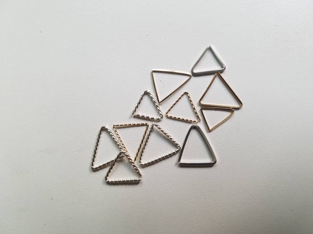 20 Gauge Twisted Wire Triangular Shape Earring cartilage Hoop, Nose ...