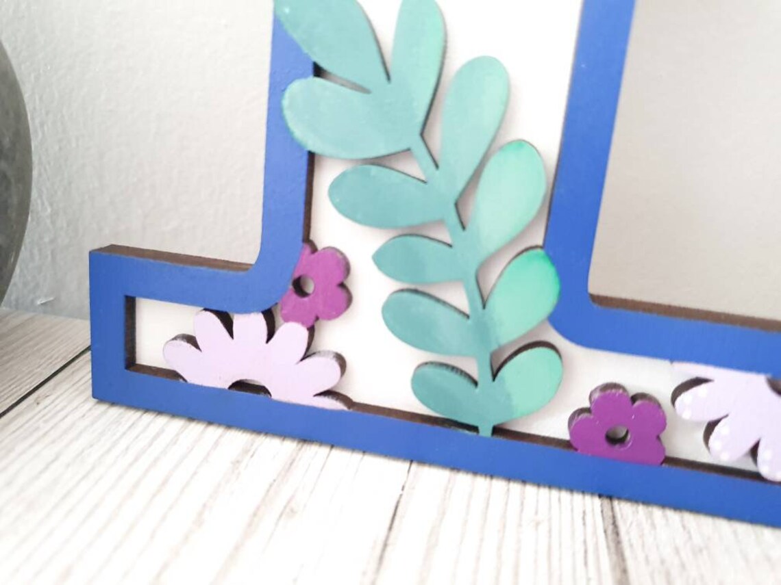 Personalised bumble bee themed letter. Bedroom decoration | Etsy