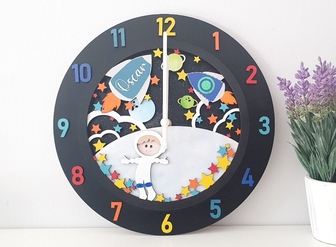 3D Space Astronaut Themed Wall Clock. Galaxy, Moon Astronaut Bedroom ...
