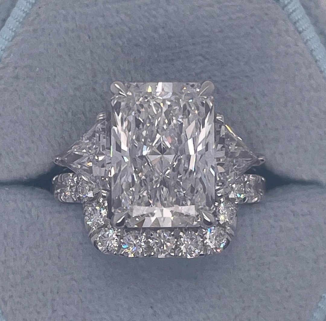 5.5 Carat Total D/VVS2 IGI CERTIFIED Radiant Cut Lab Grown Three Stone ...