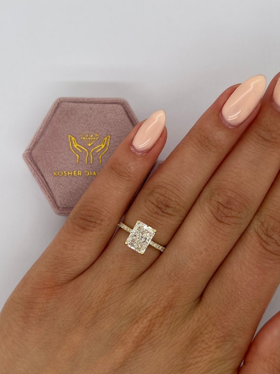 2.8 Carat IGI CERTIFIED E VVS2 Radiant Cut Lab Created Diamond Hidden Halo Engagement Ring 14k Yellow Gold Side Round Diamonds CVD Ethical