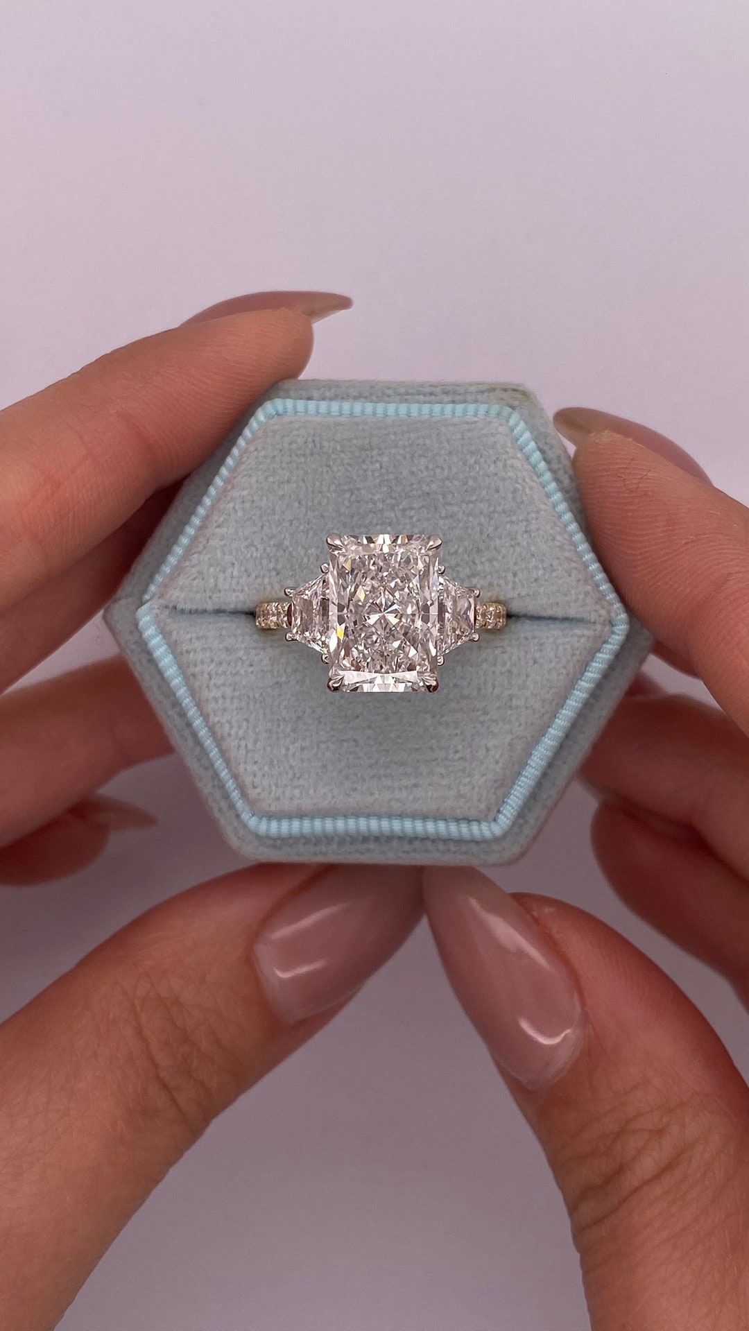 Two Tone 6.3 Carat IGI CERTIFIED E Color VVS2 Clarity Elongated Radiant ...