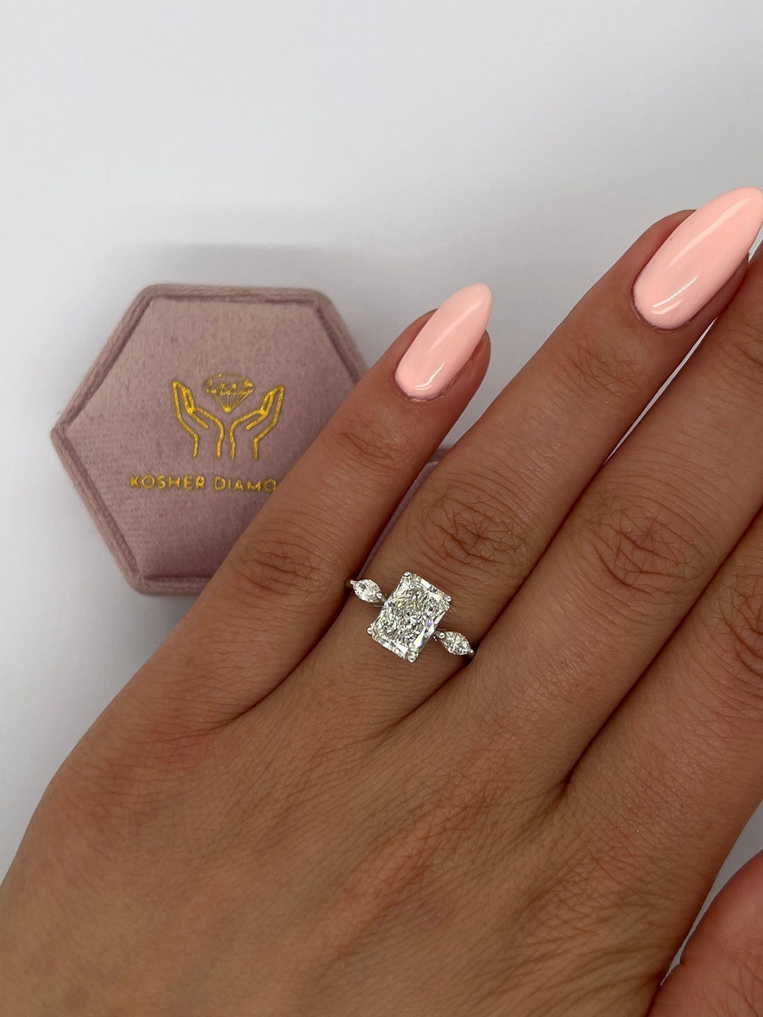 2.25 Carat E/VVS2 IGI CERTIFIED Elongated Radiant Cut Lab Grown Diamond ...