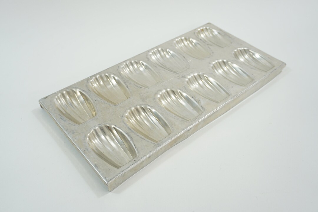 Madelein Shell Cookie Pan, Scalloped Shell Molded Pan, 12 Ct Shell ...