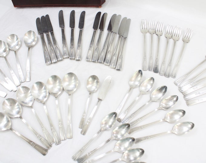 Wm. Rogers MFG. Co. Silverplate Flatware Set, 1938 Pattern Revelation ...