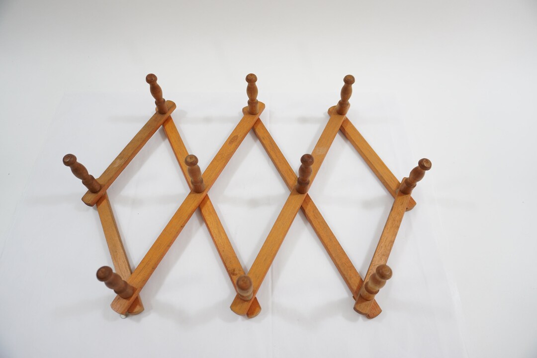 Accordion Peg Holder, New Expandable Peg Rack, 10 Peg Rack, Small Peg ...