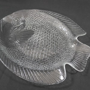 Arcoroc Glass Fish Dish, Fish Shaped Dish, Serving Dish, Embossed Clear ...