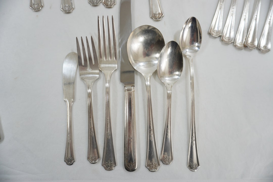 Carlton Silverplate, Thelma Hampton, 1928 Silverplate Flatware Set ...