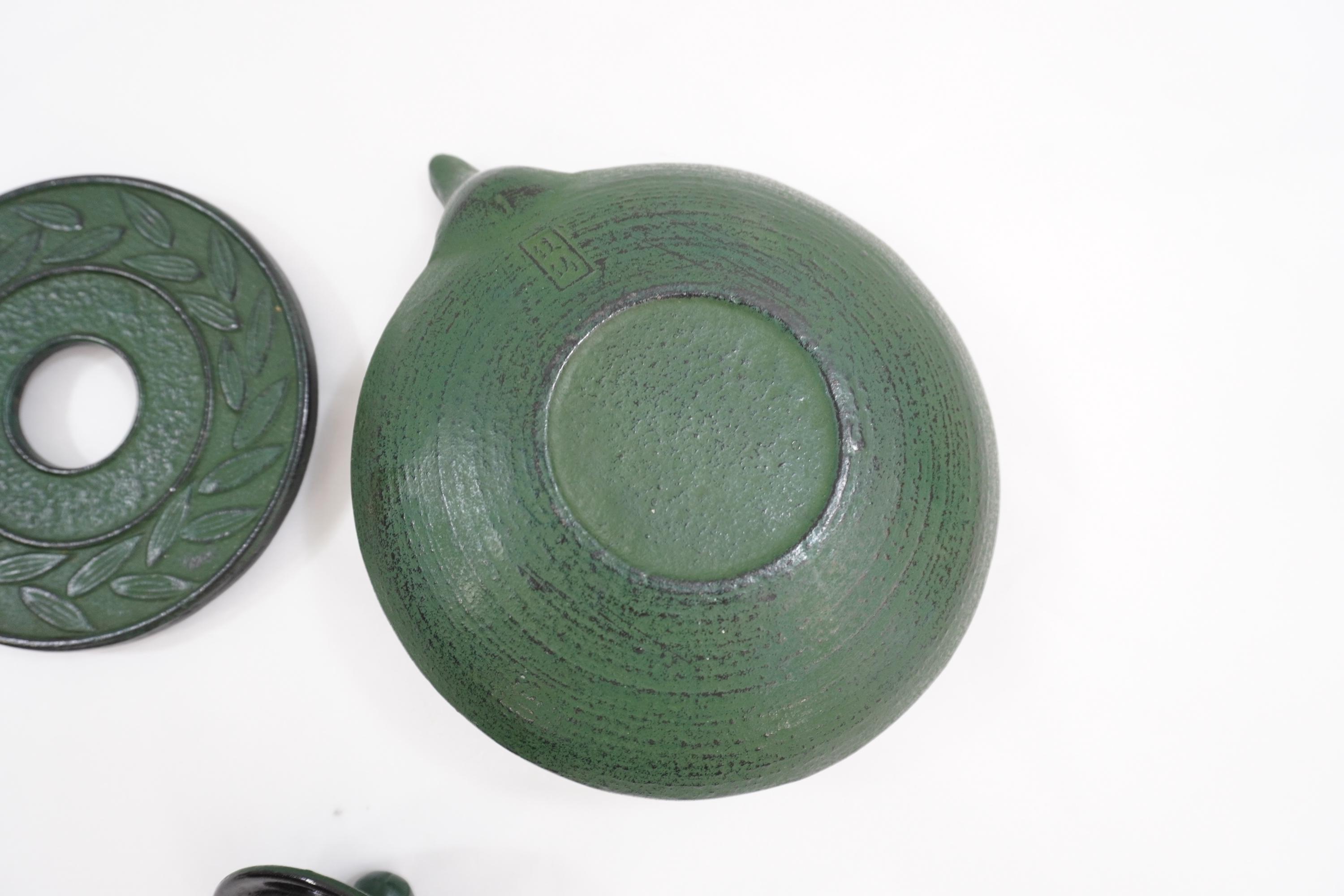 Japanese Tea Pot, Tetsubin, Tetsukyusu, Green Cast Iron Tea Pot W ...