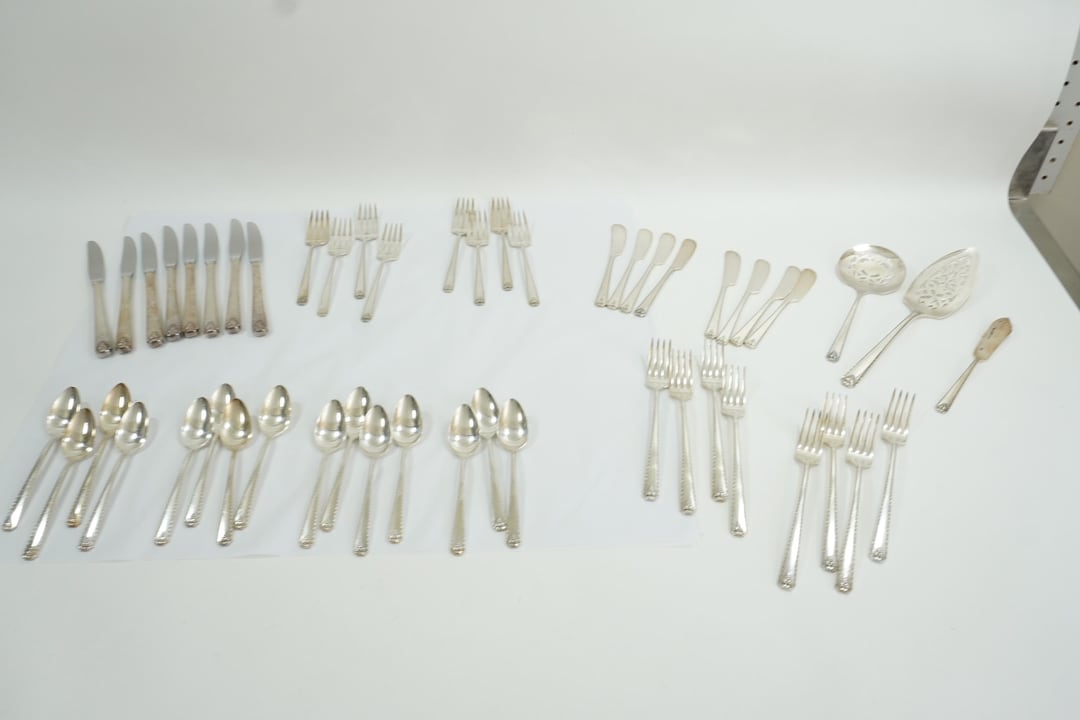 Prestige Silverplate Flatware, 1945 Pattern Bordeaux, Holiday ...