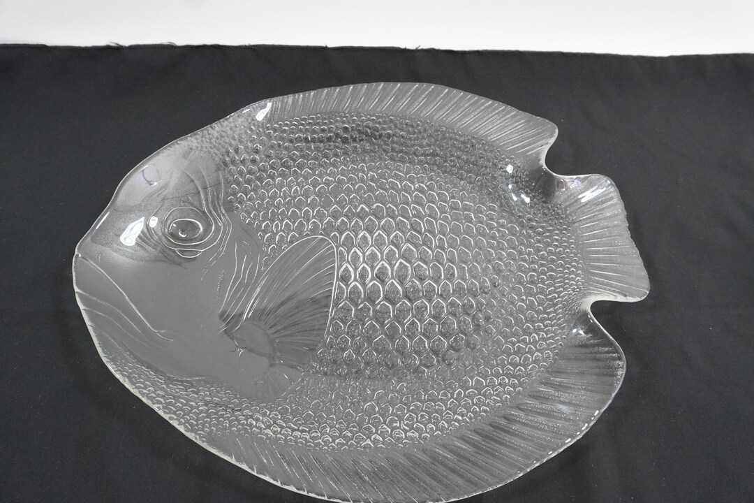 Arcoroc Glass Fish Dish, Fish Shaped Dish, Serving Dish, Embossed Clear ...
