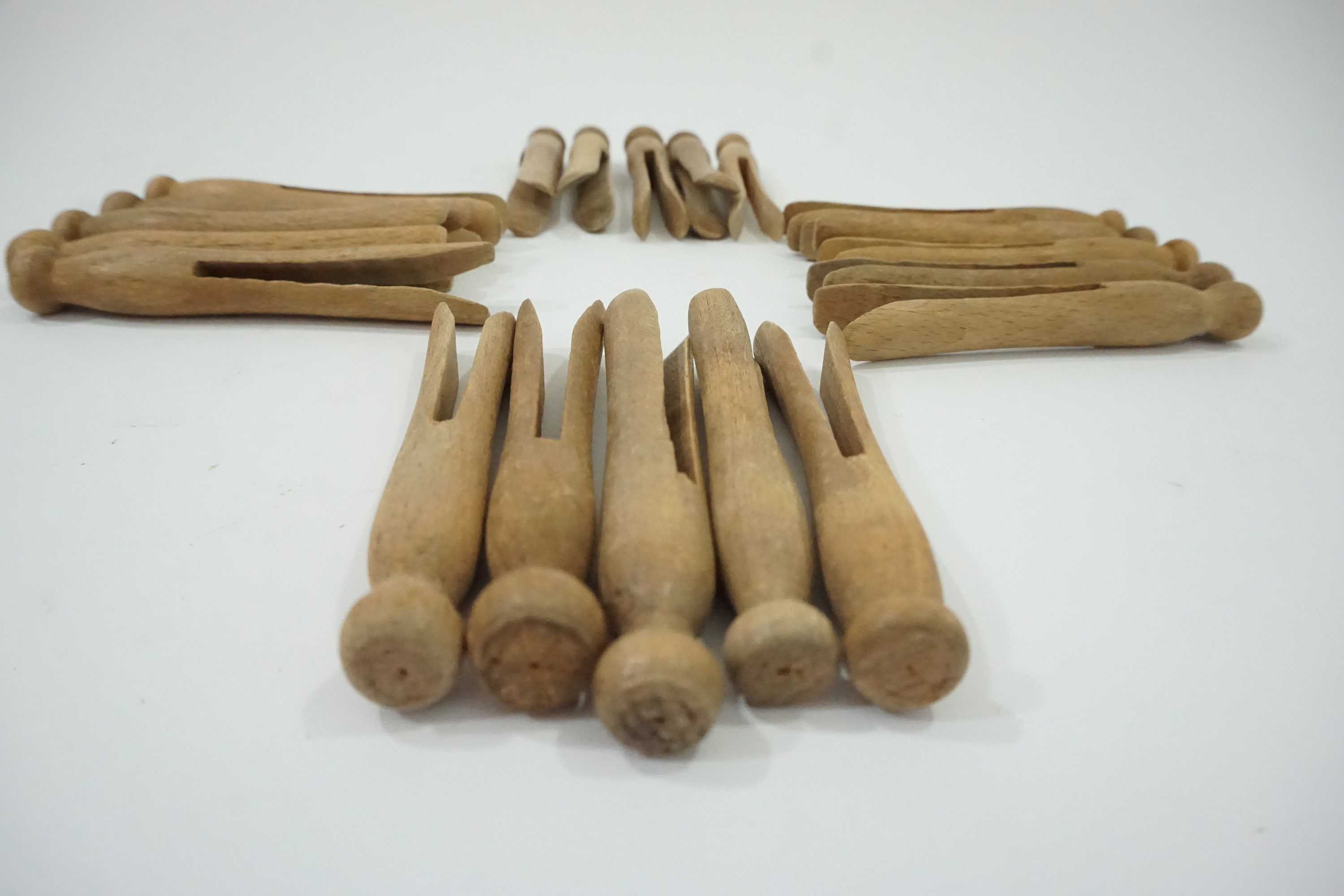 Wooden Clothes Pins 20 Natural Wood Clothes Pins Round - Etsy UK