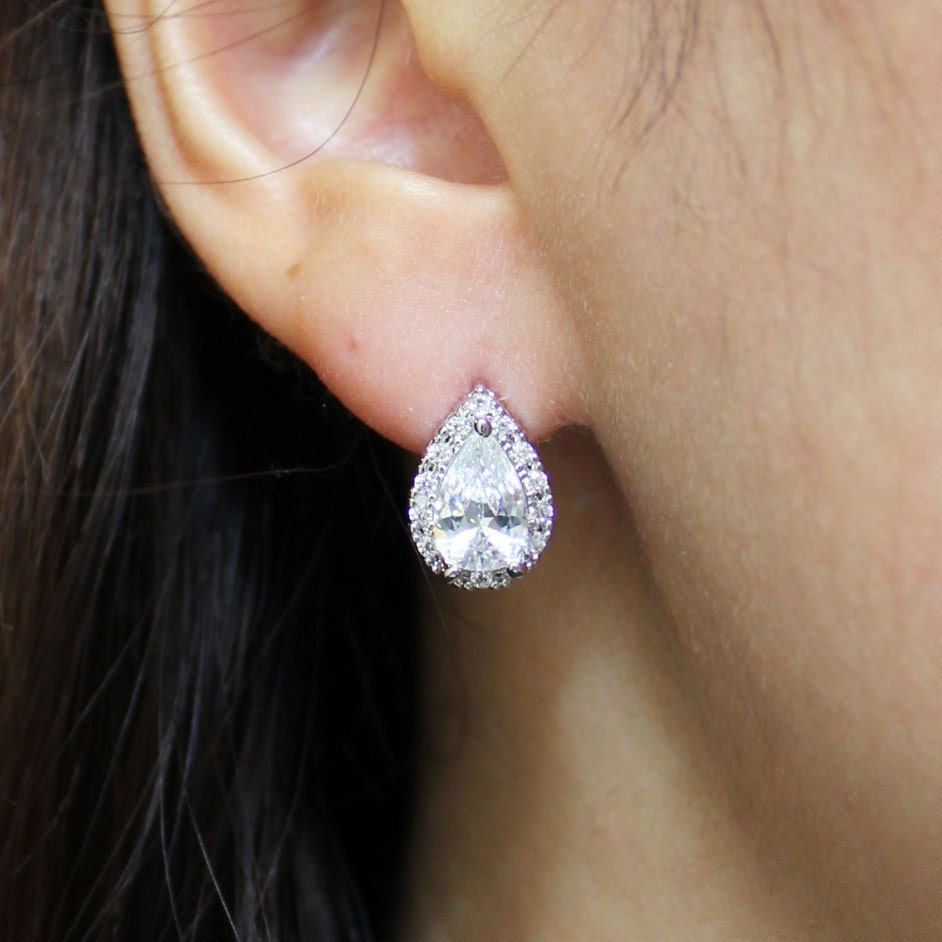 Teardrop shaped earrings bridesmaids earrings Mother of the | Etsy