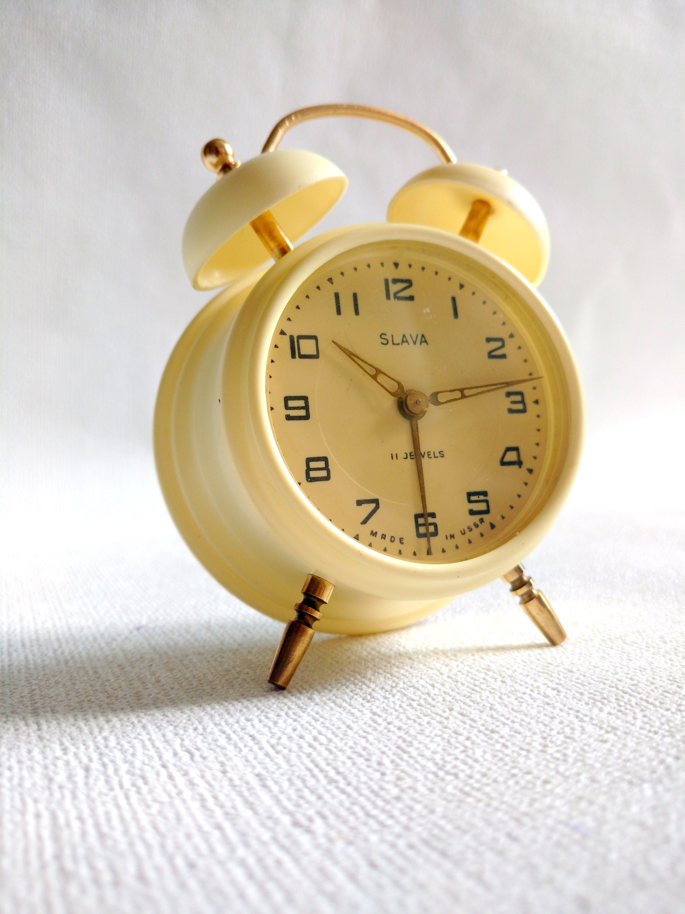 Soviet Alarm Clock. Desk Clock USSR. Vintage Clock SLAVA. - Etsy