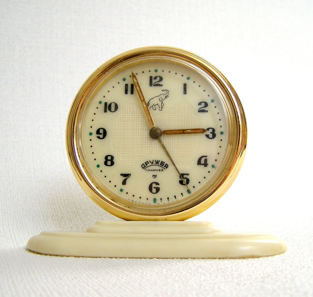Soviet Alarm Clock. Desk Clock USSR. Vintage Clock SLAVA. - Etsy