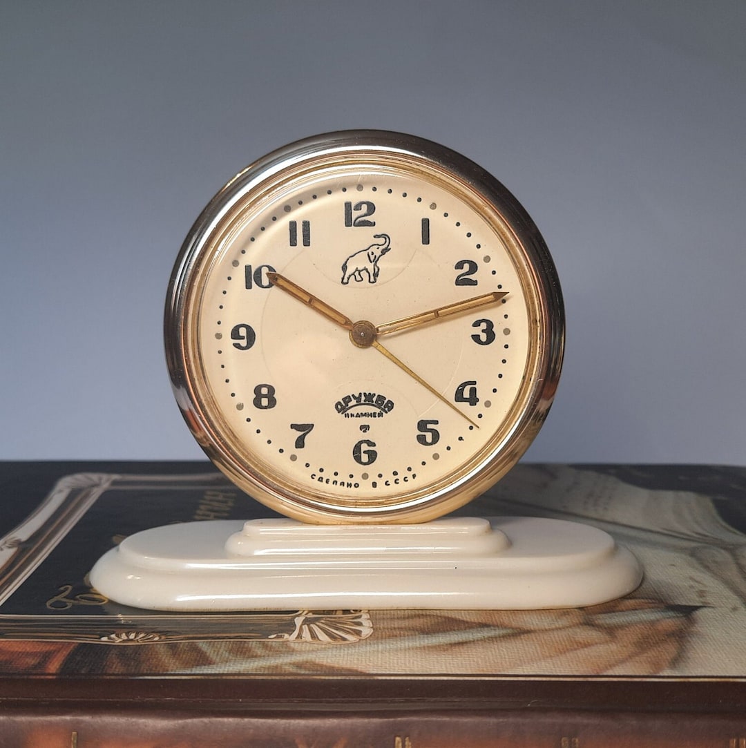 Soviet Alarm Clock. Desk Clock USSR. Vintage Clock SLAVA. - Etsy