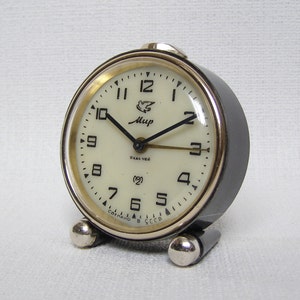 Soviet Alarm Clock. Desk Clock USSR. Vintage Clock SLAVA. - Etsy