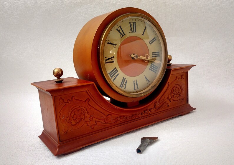 Plastic Desk Clock. Vintage Mantel Clock USSR 1980s. | Etsy