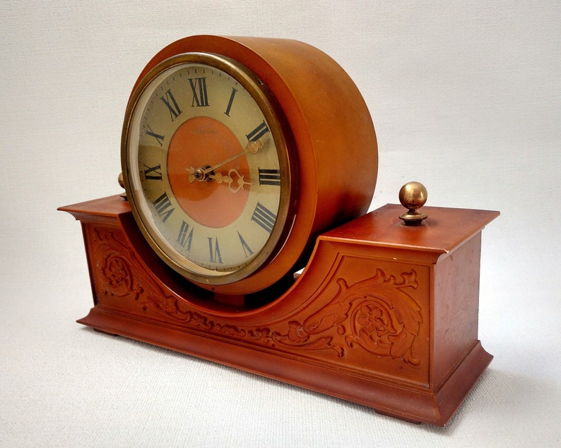 Plastic Desk Clock. Vintage Mantel Clock USSR 1980s. | Etsy