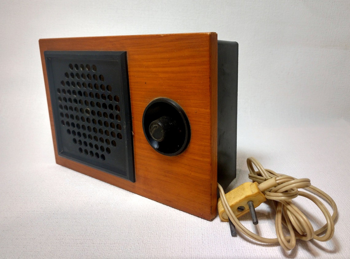 Soviet radio Wooden radio Vintage radio USSR Radio | Etsy