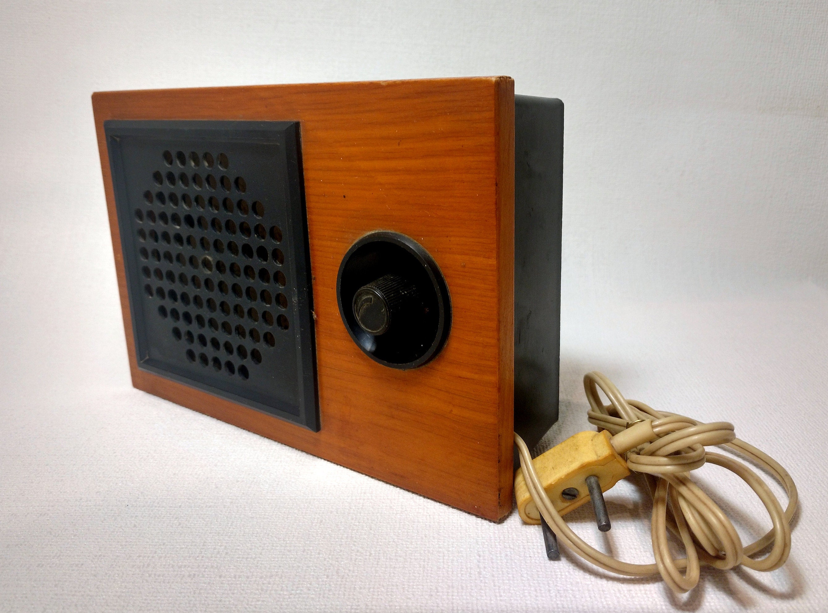 Soviet radio Wooden radio Vintage radio USSR Radio | Etsy