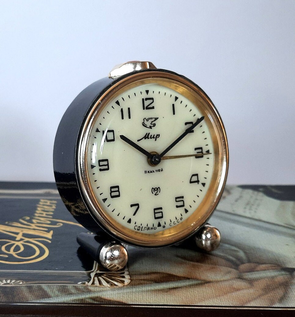Soviet Alarm Clock. Desk Clock USSR. Vintage Clock SLAVA. - Etsy