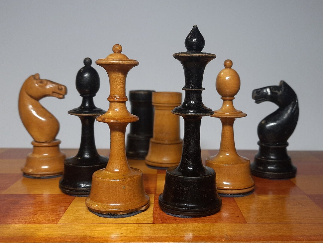 Soviet Chess Set. Vintage Wooden Chess USSR. Wood Chess. 40's - Etsy