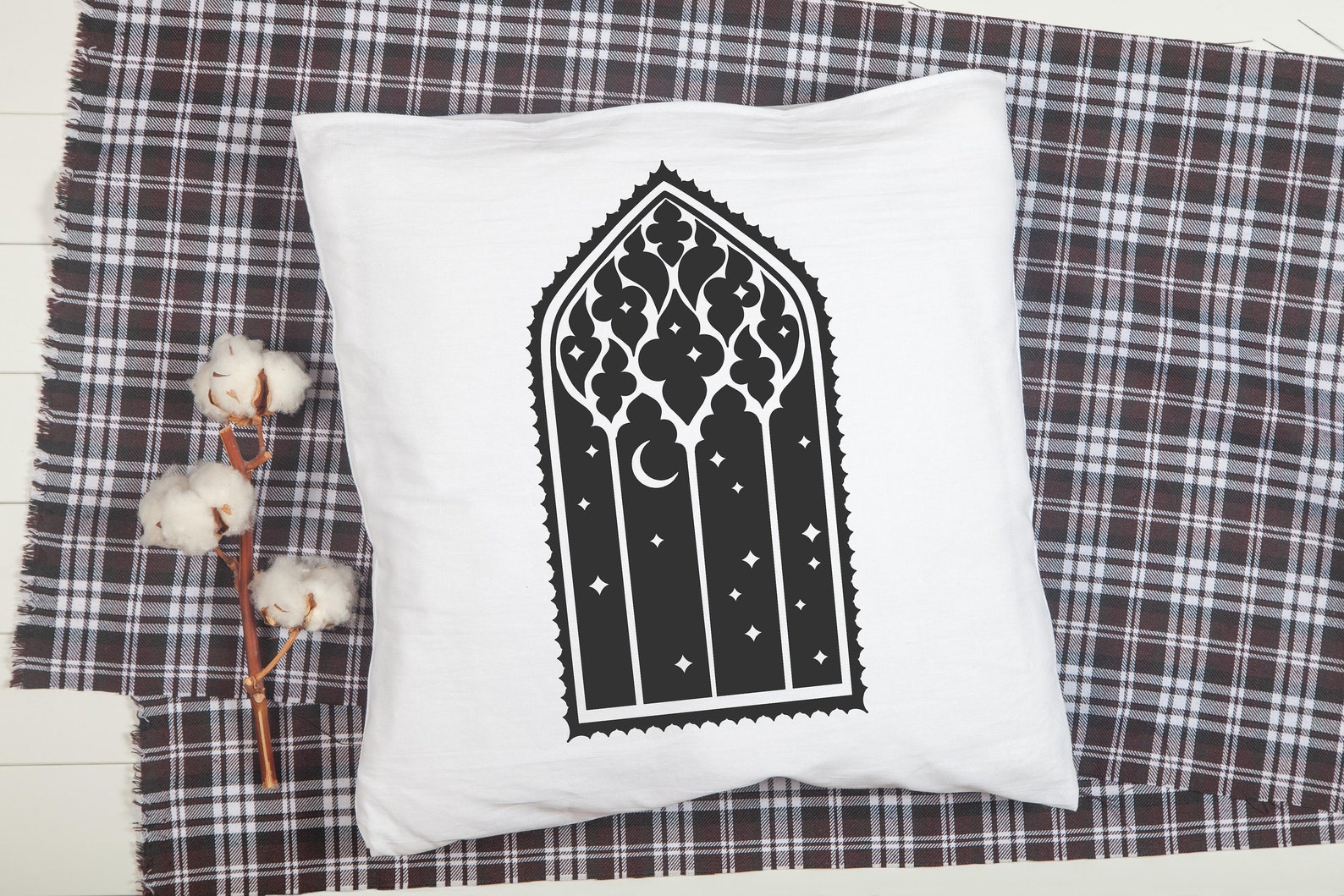 Gothic Window SVG / Church Window SVG / Gothic SVG / Cricut Cutting ...