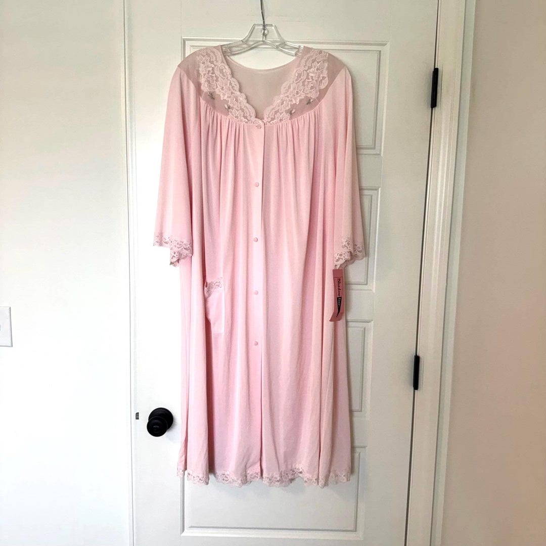 Shadowline Vintage Pink Lace Trim Long Sleeve Button Front Robe Extra ...